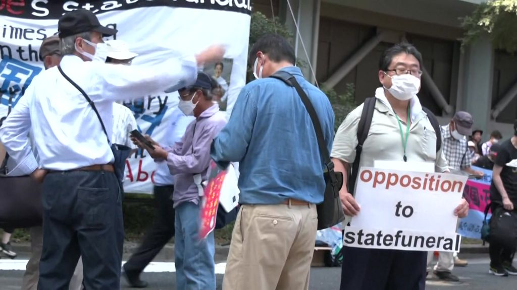 Protesters object to Shinzo Abe's state funeral - ABC News