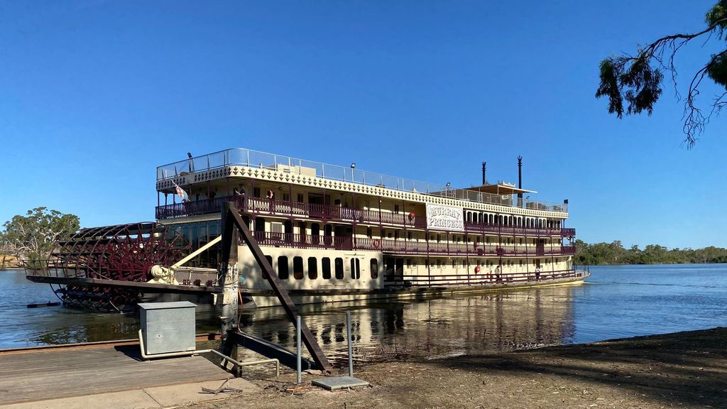 Murray Princesses launches returns to the river - ABC News