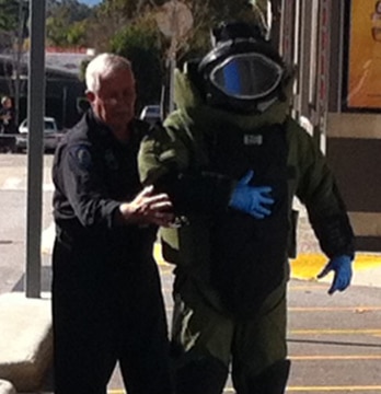 Police release CCTV of suspect ATM attackers - ABC News