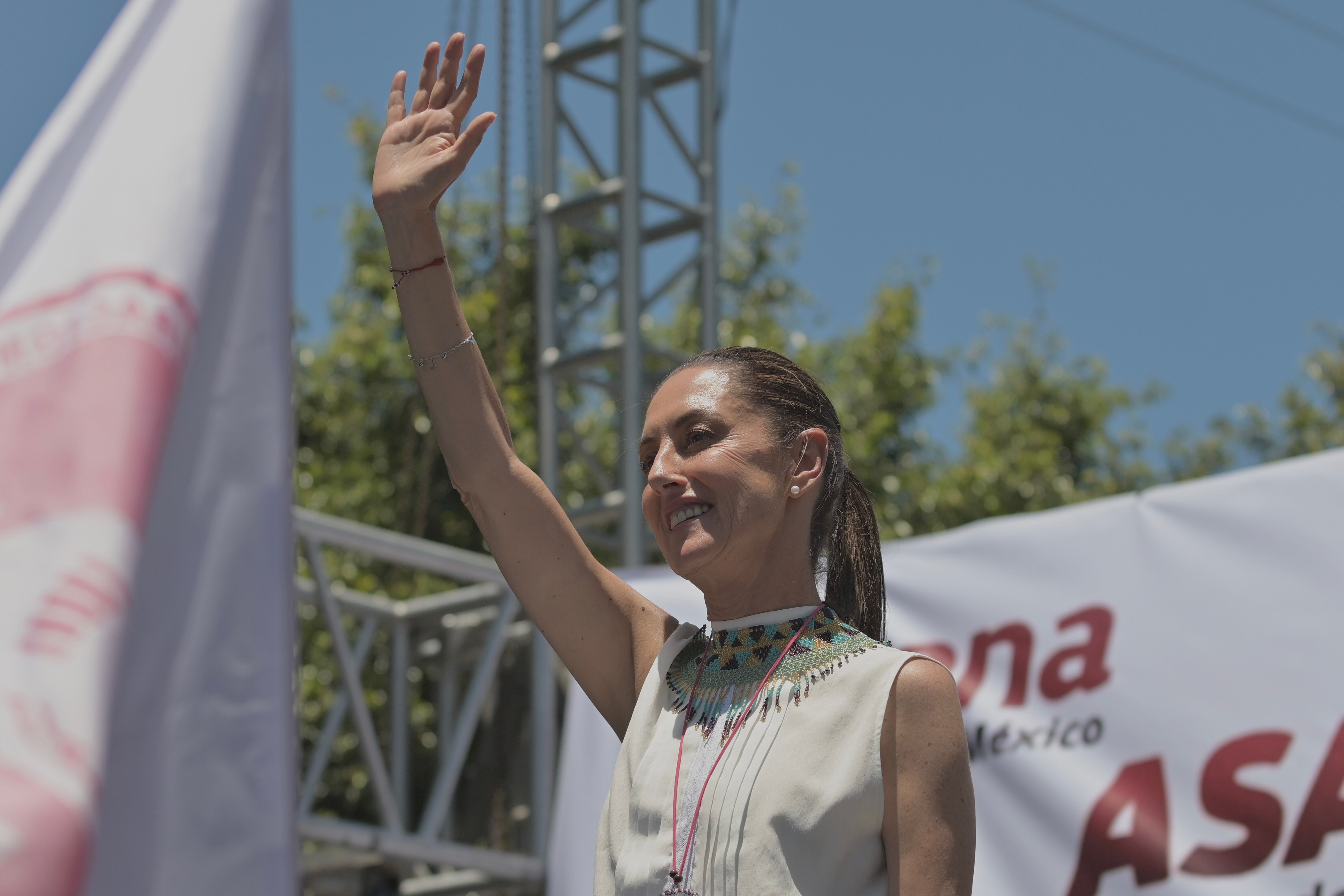 Mexicans elect the first female president - ABC listen