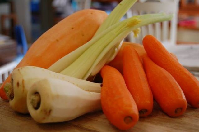 Children try unusual foods for Forbes Revolution - ABC News