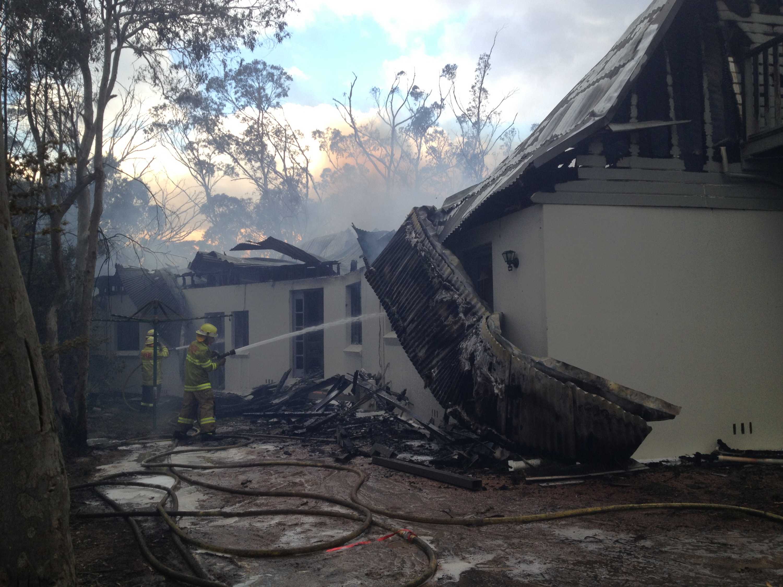 NSW bushfires: Easing conditions help firefighters battle Blue ...