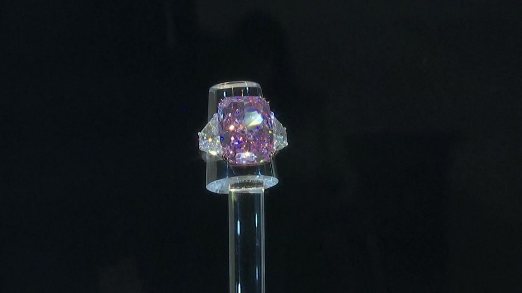 Sakura diamond sets new auction price record at $37.7M AUD - ABC News