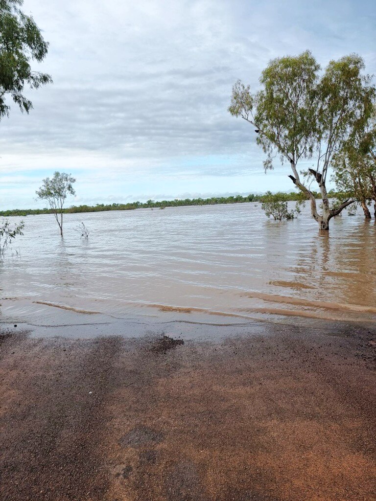 Wet Easter weekend ahead for Queensland while outback residents face ...