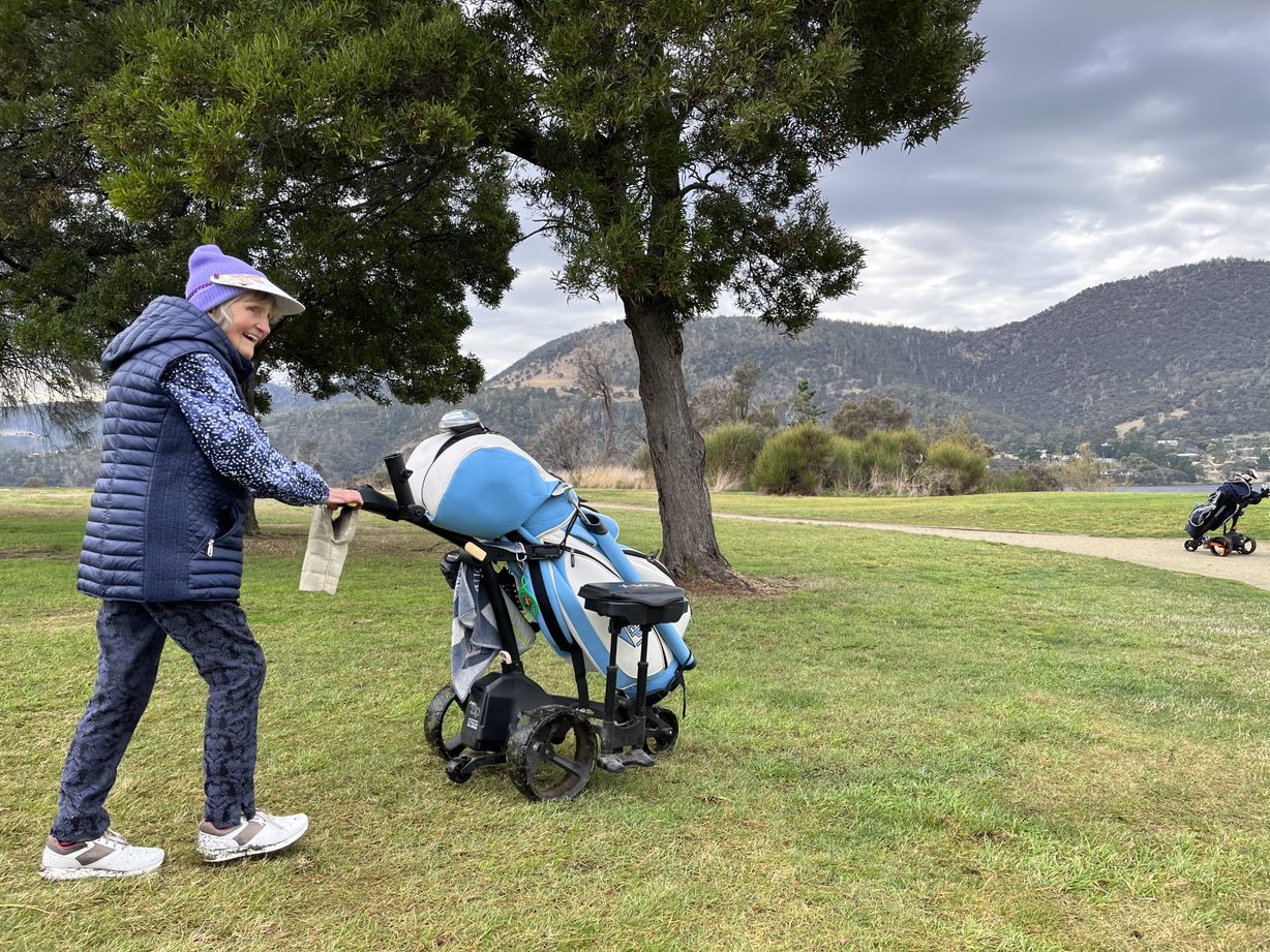 Tasmanian golfer Isabel Sutherland is 'lifeblood of the club' at age 98 ...
