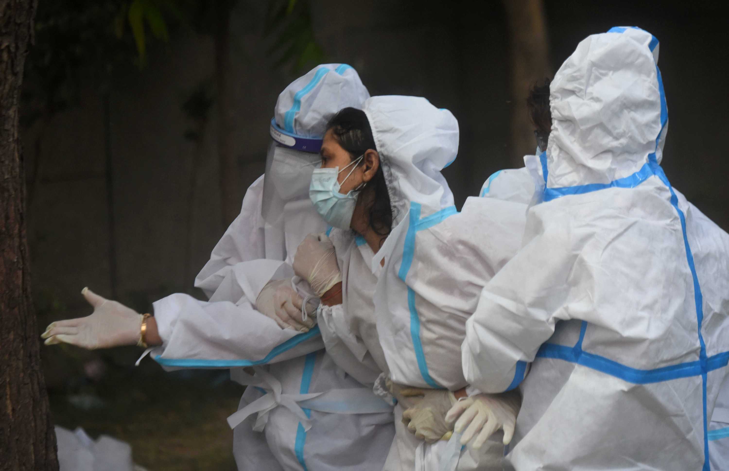 Australians in India struggle to stay safe - Background Briefing - ABC ...