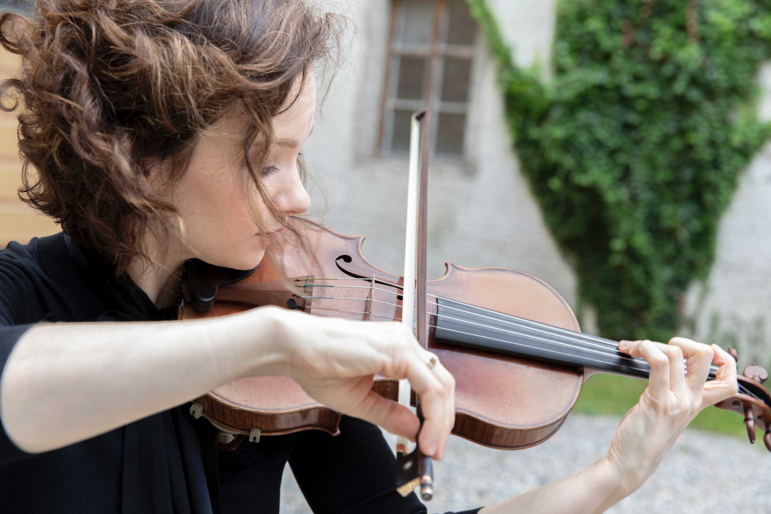 Violinist Hilary Hahn - ABC listen