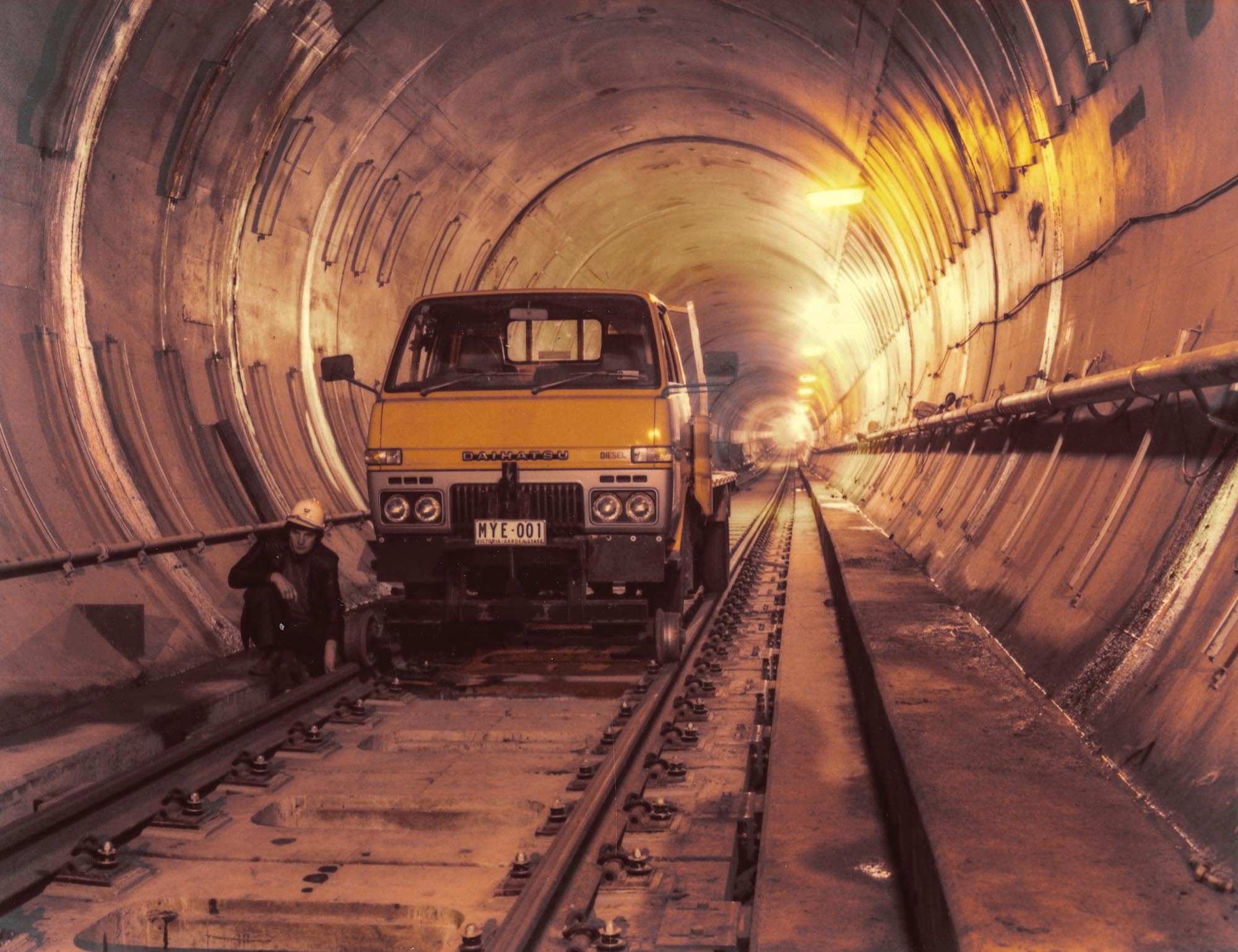 Melbourne Rail Link: City Loop construction photos give glimpse of what ...