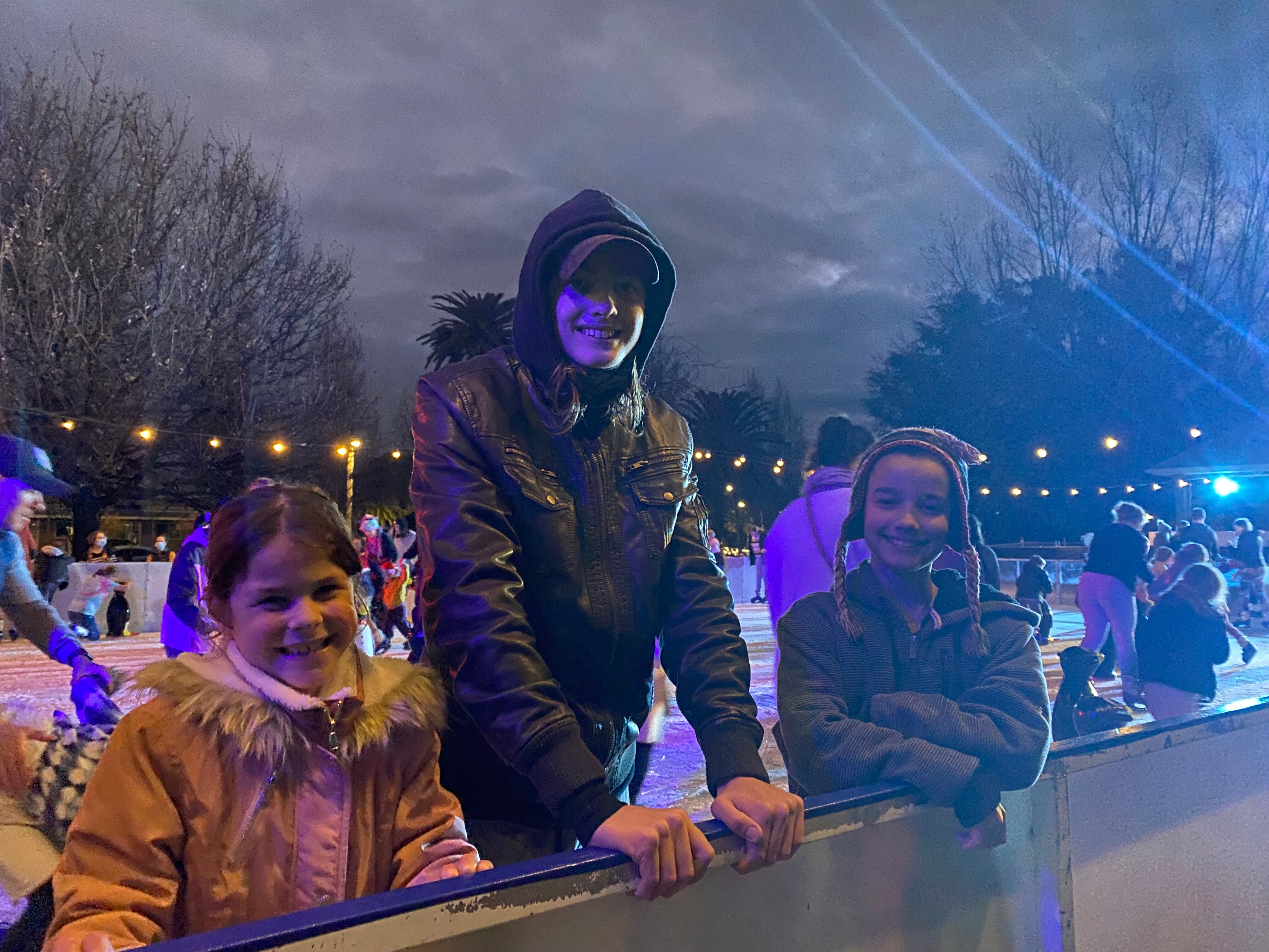 Wagga Wagga winter festival attracts thousands despite last-minute ...