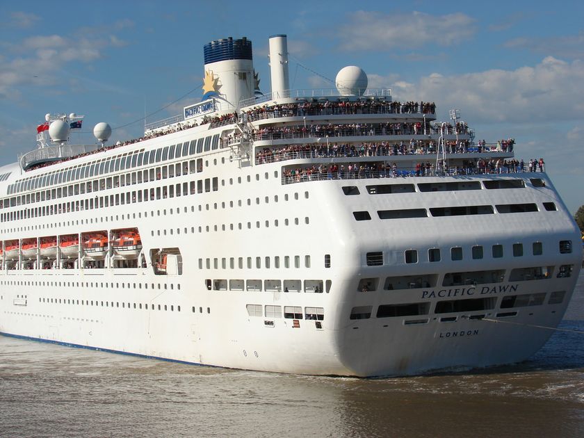Pacific Dawn to dock in Sydney - ABC News