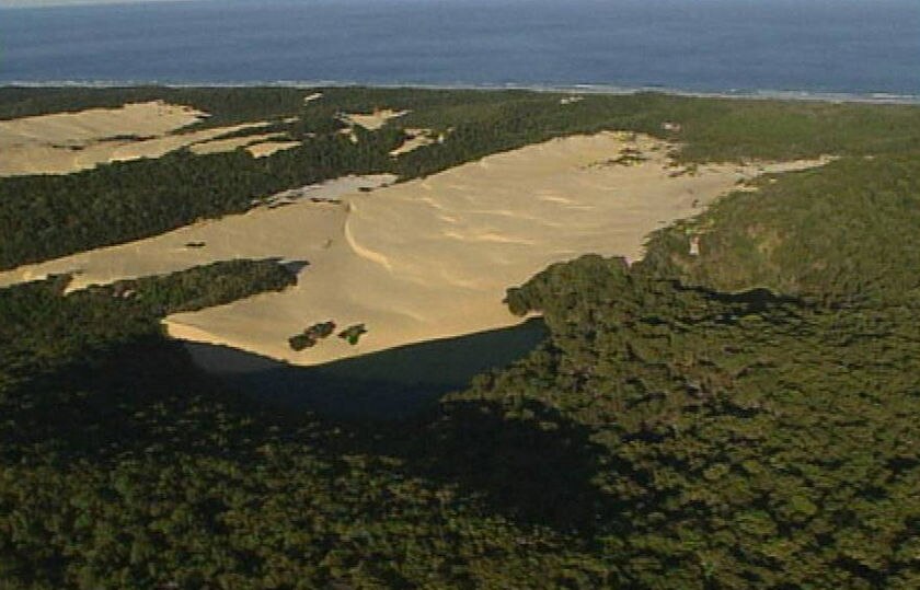 Tourist wins payout over sand dune accident - ABC News