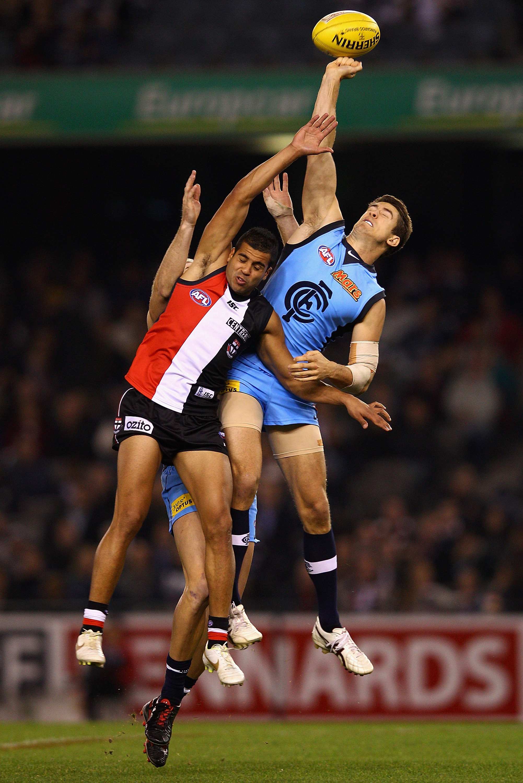 Magpies make defensive changes - ABC News