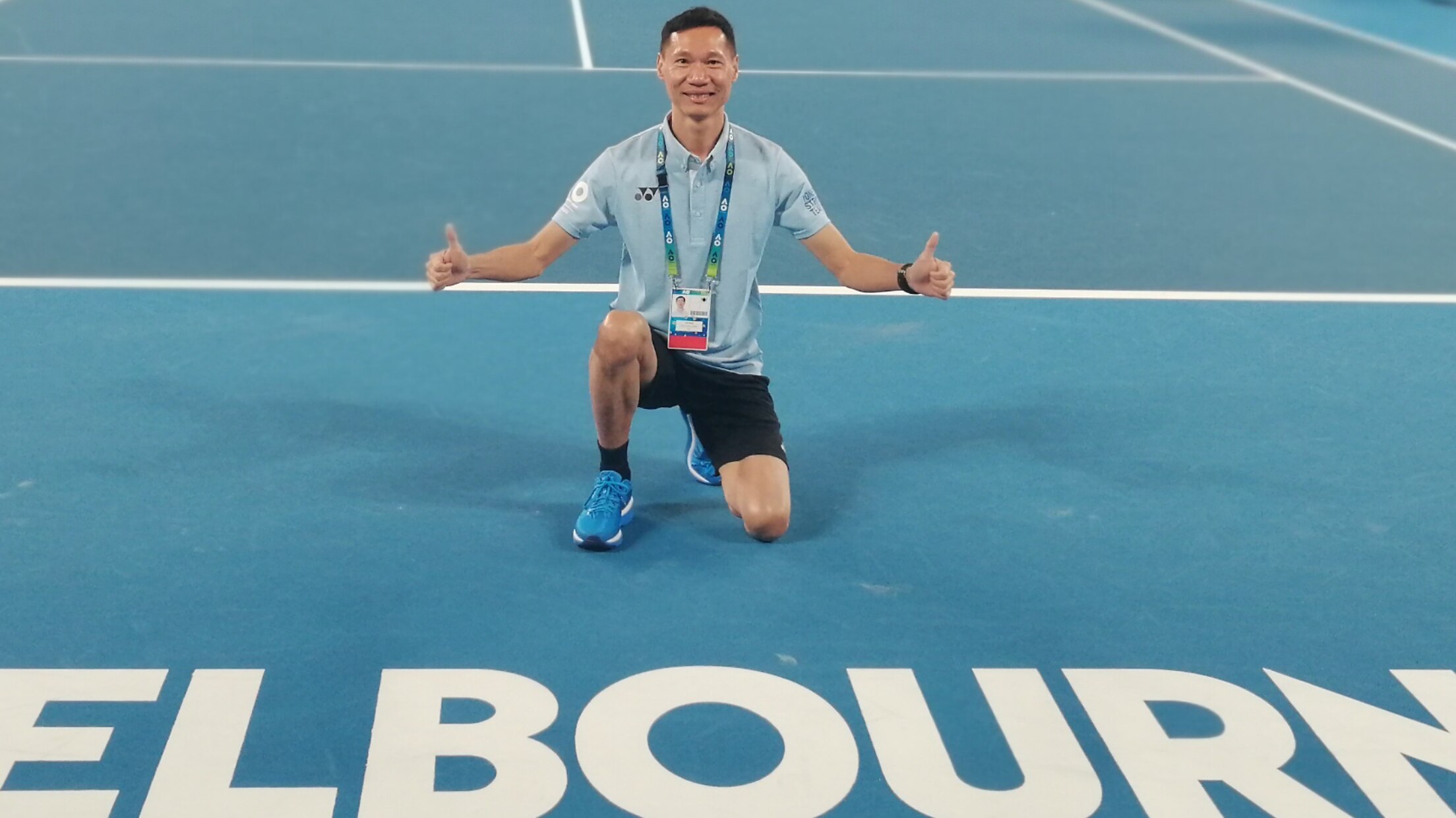 Australian Open tennis stringers explain life on the professional ...