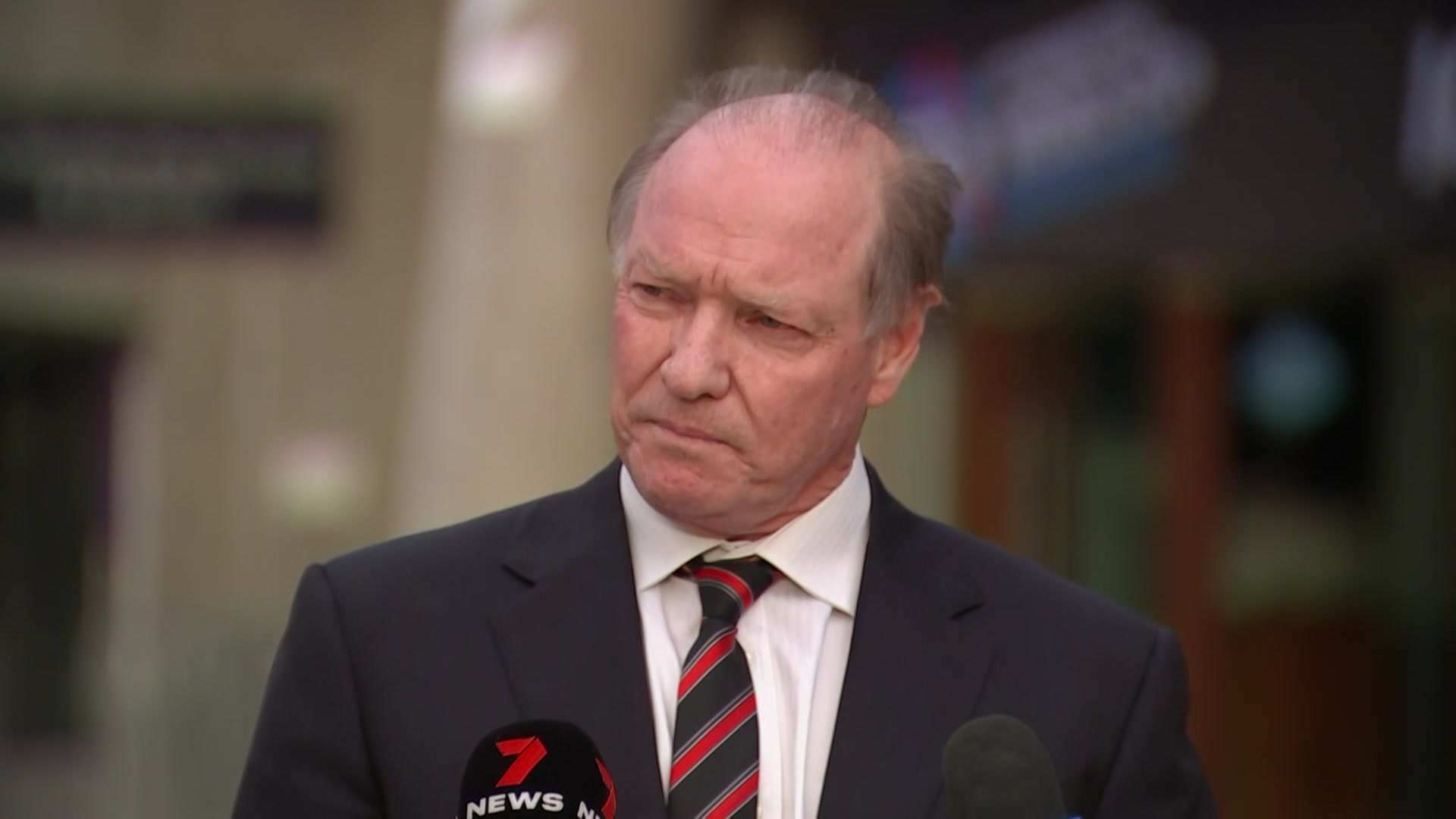 New Essendon CEO Andrew Thorburn steps down - ABC News