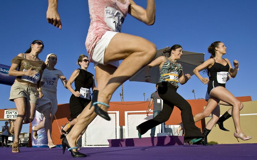 Well-heeled women prepare for stiletto race - ABC News