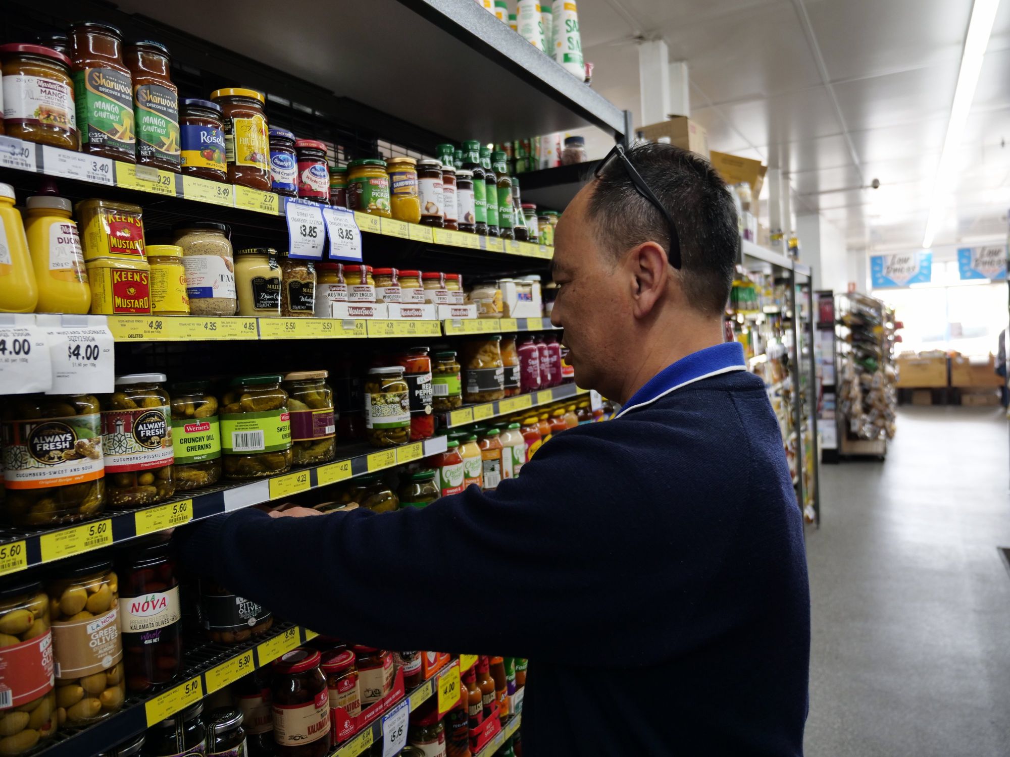 Apollo Bay locals forced to leave due to housing shortage and childcare ...