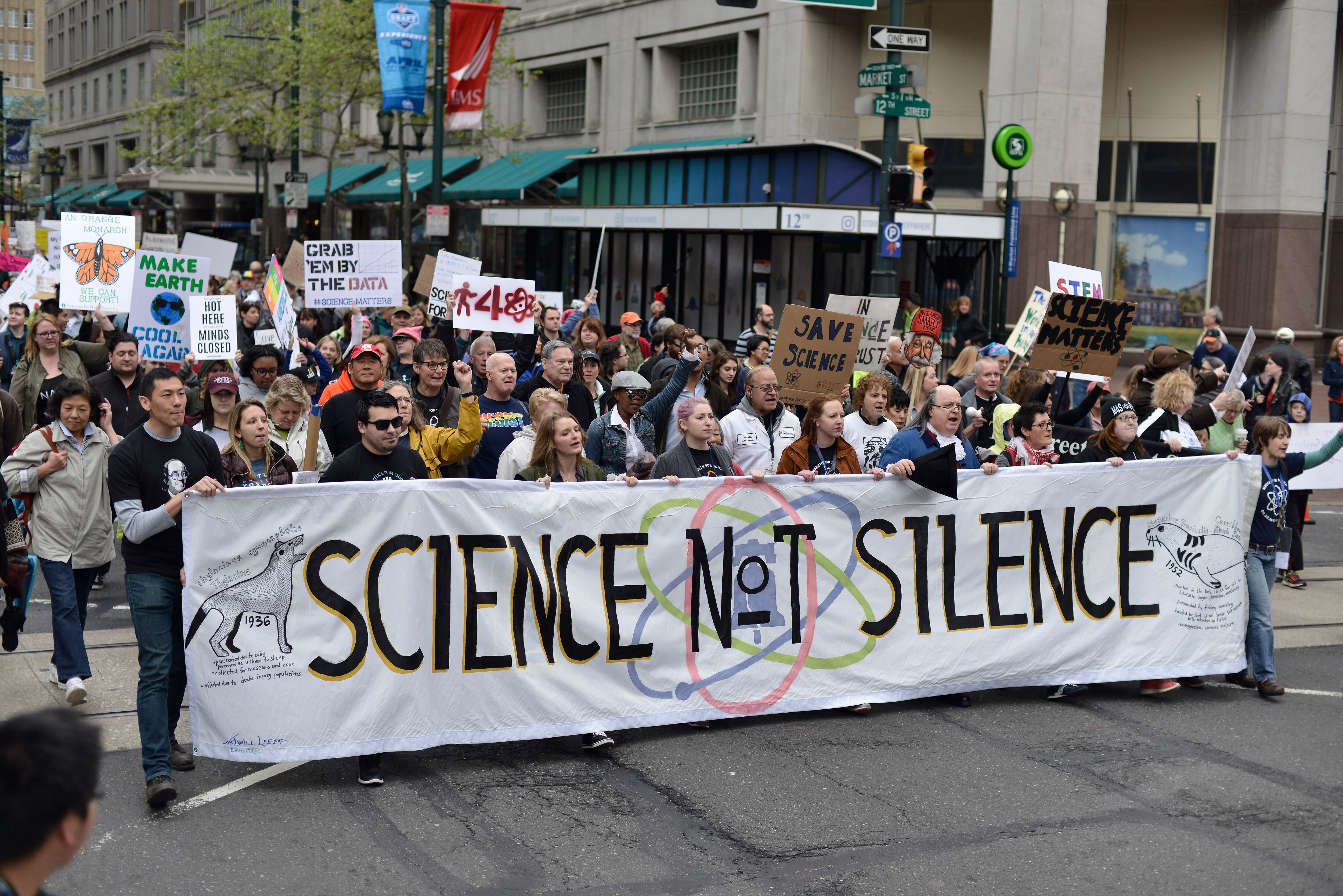 Should scientists stand up as things fall down? Advocacy, activism ...