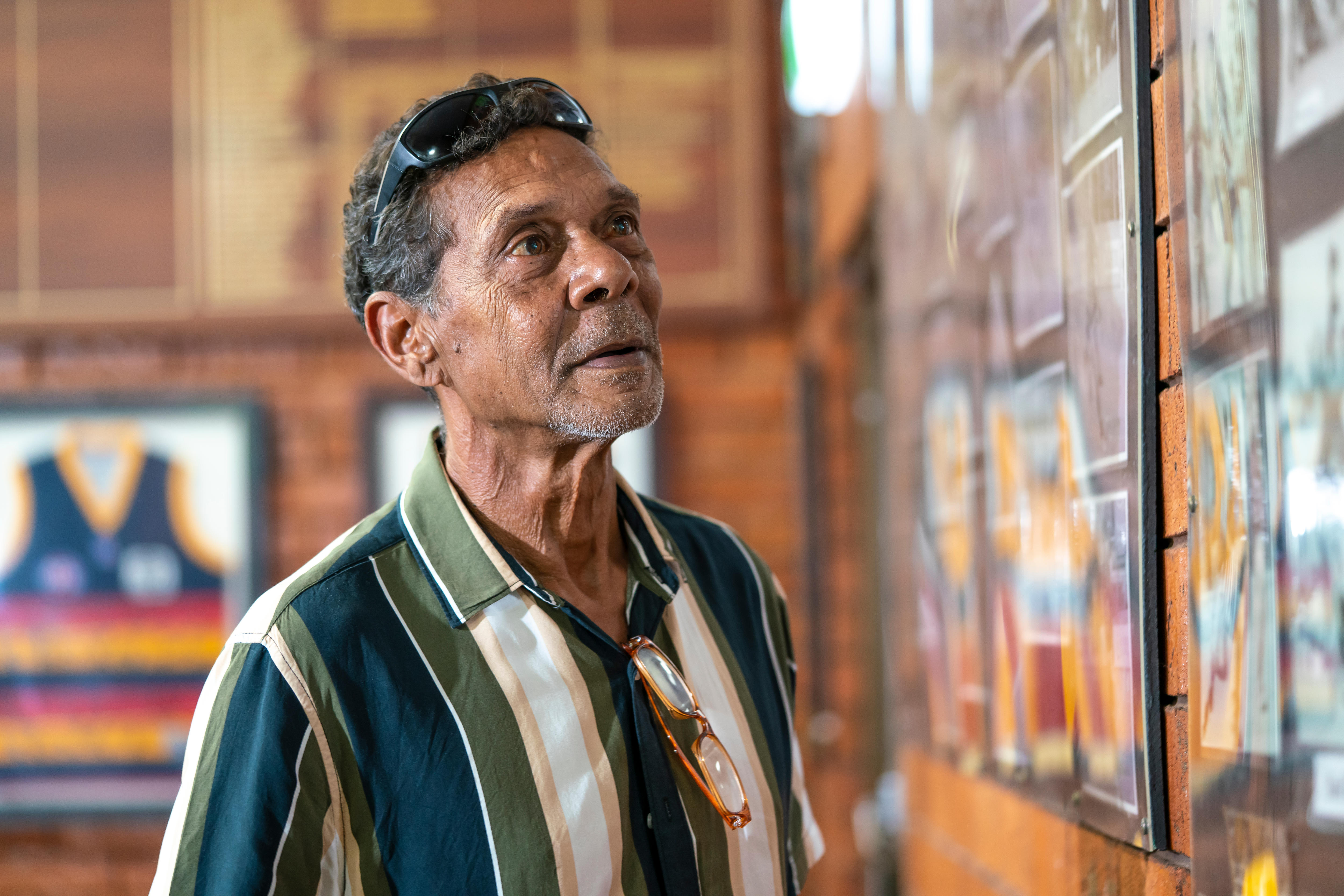 AFLNT called on to reverse decision to strip champion Tiwi footballer ...