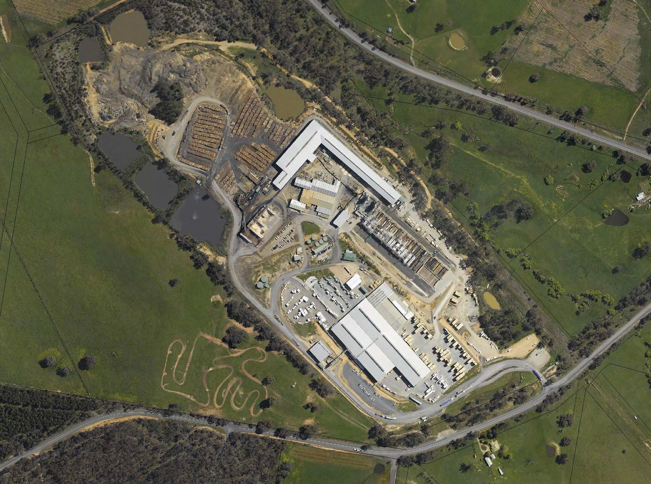 Growth in building market driving new investment at Hyne Timber - ABC News