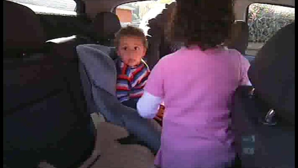 Police apologise for leaving family stranded - ABC News