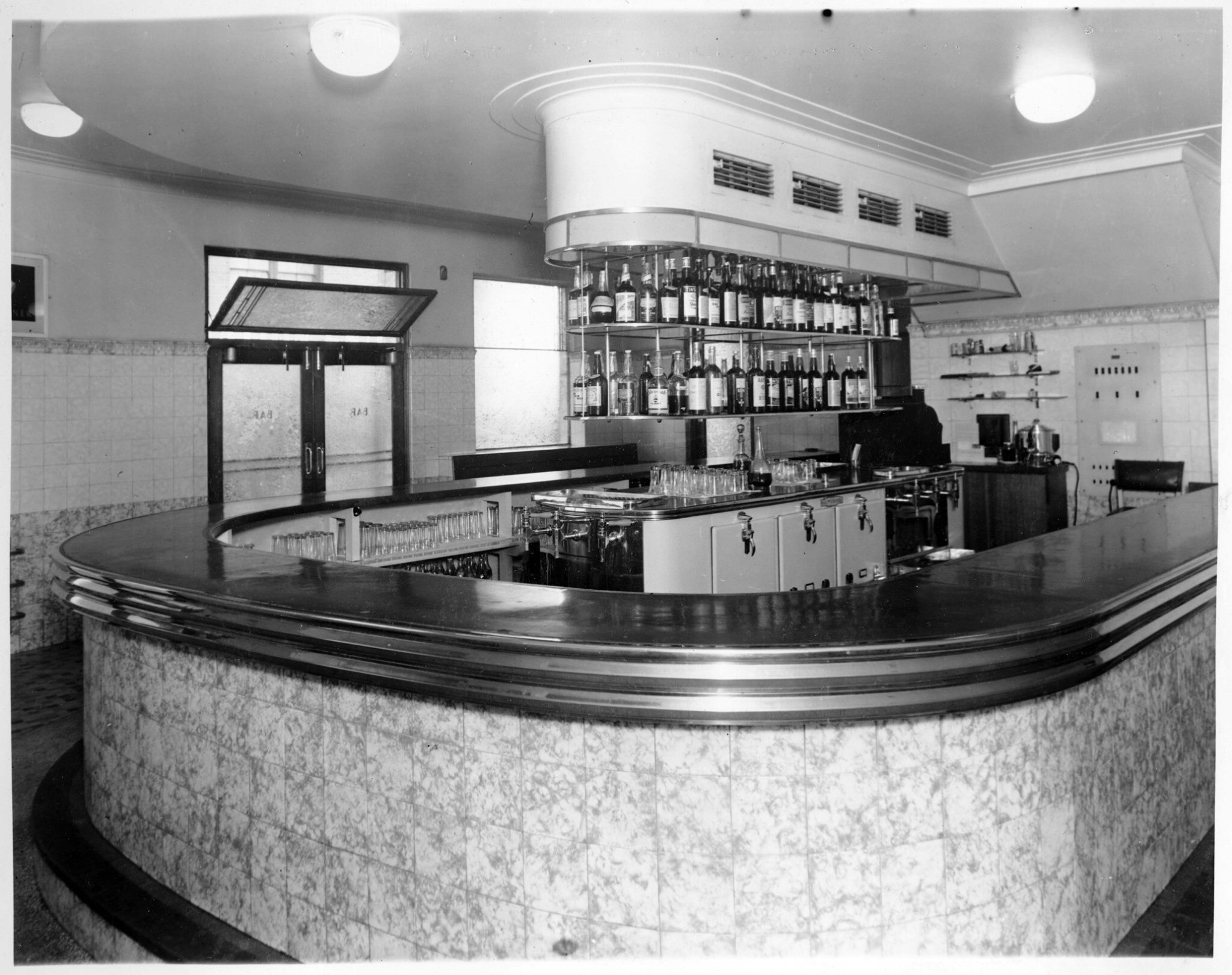 Sale of iconic Hollywood Hotel once owned by Doris Goddard expected to ...