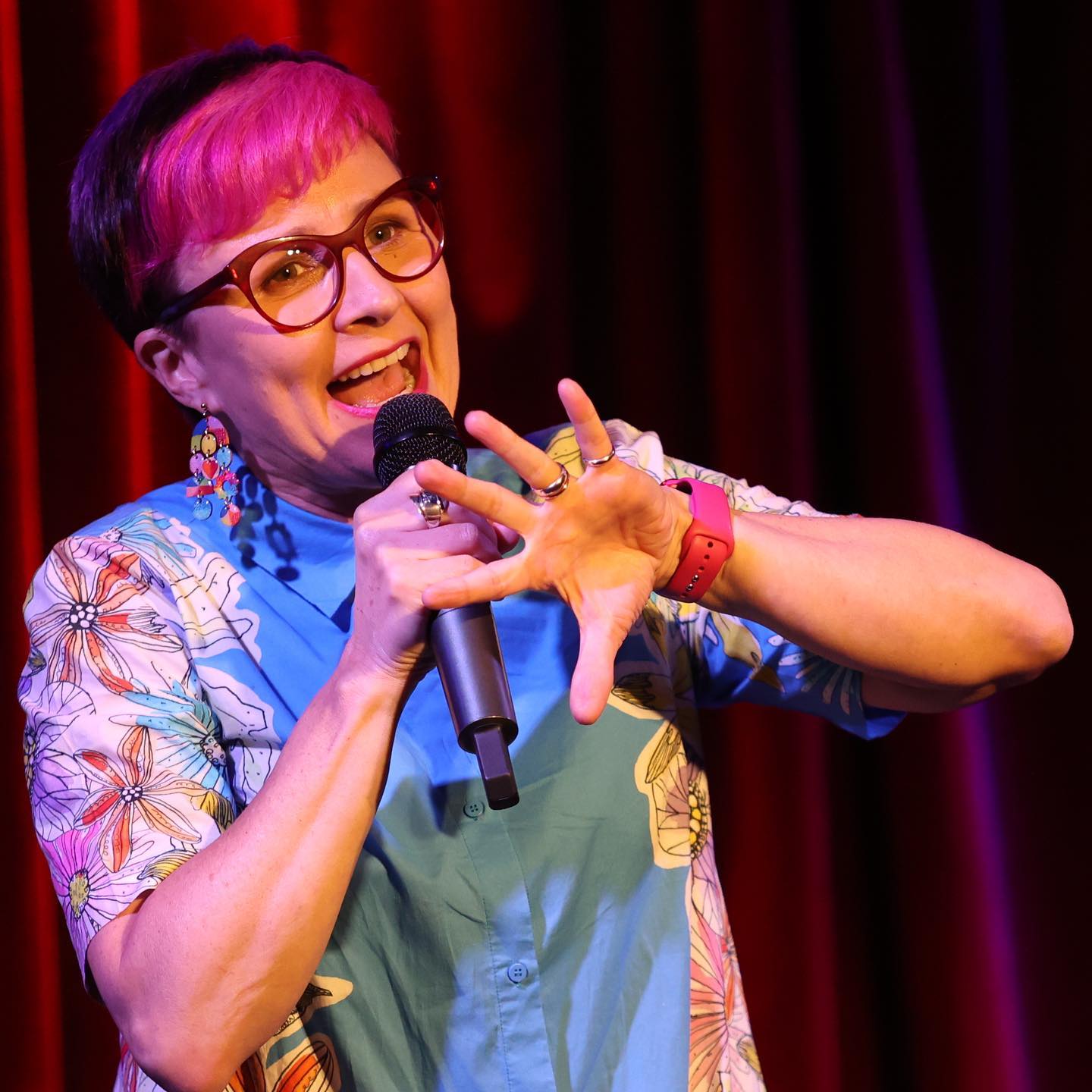 Cal Wilson dies aged 53 - ABC News