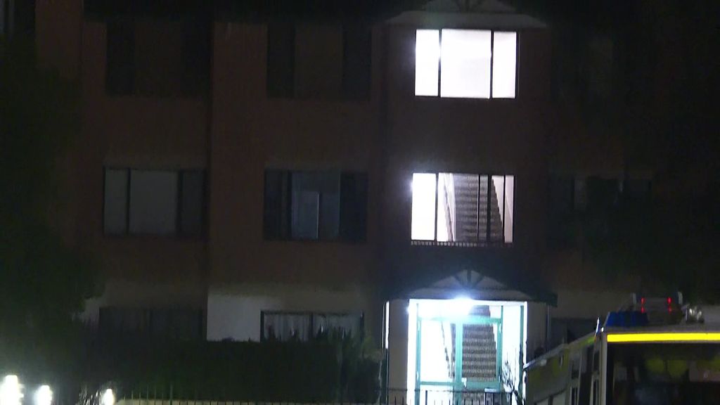 Ten residents evacuated after cracks appeared in apartment building in ...