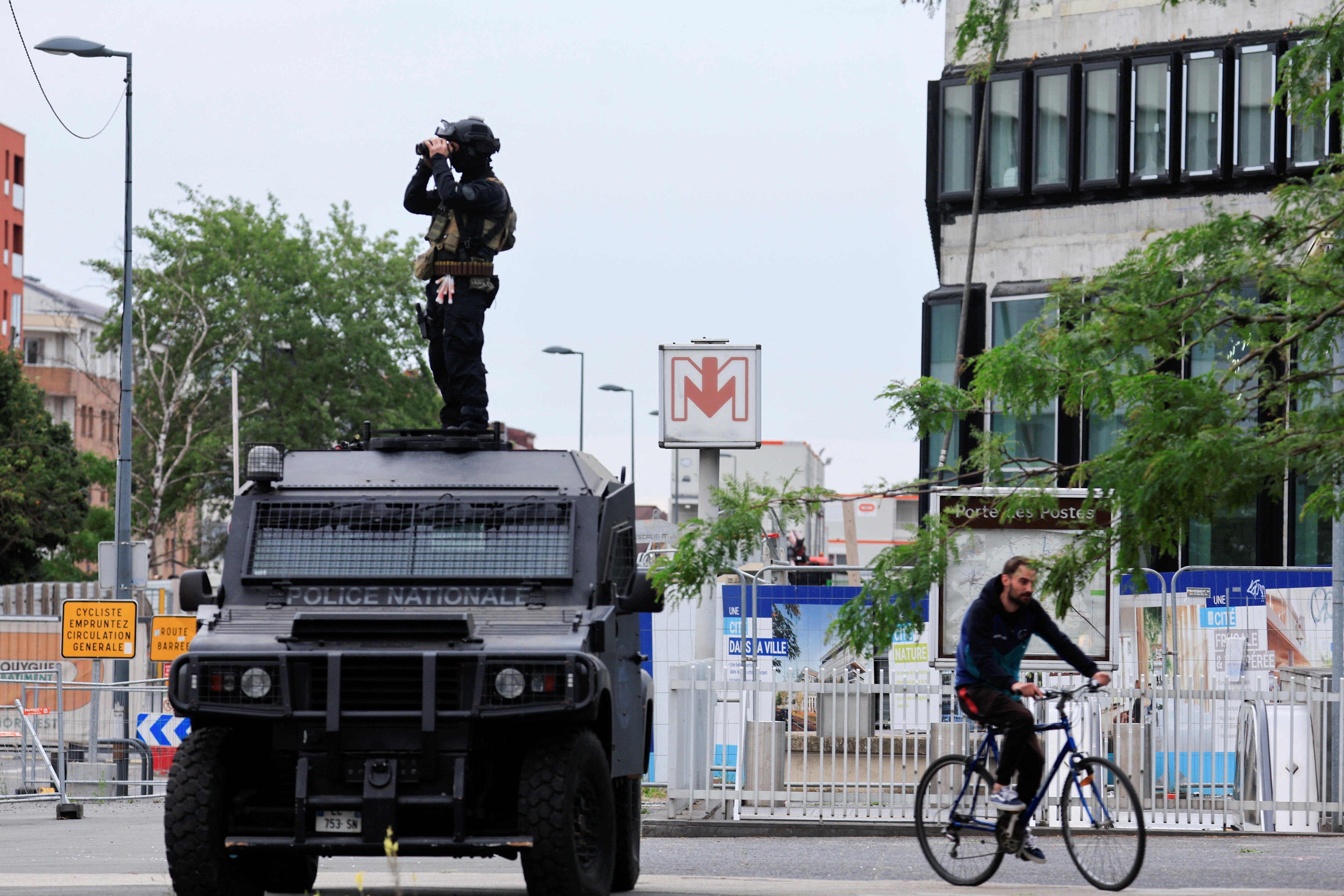 Hundreds line up for teenager's funeral as French police arrest more ...