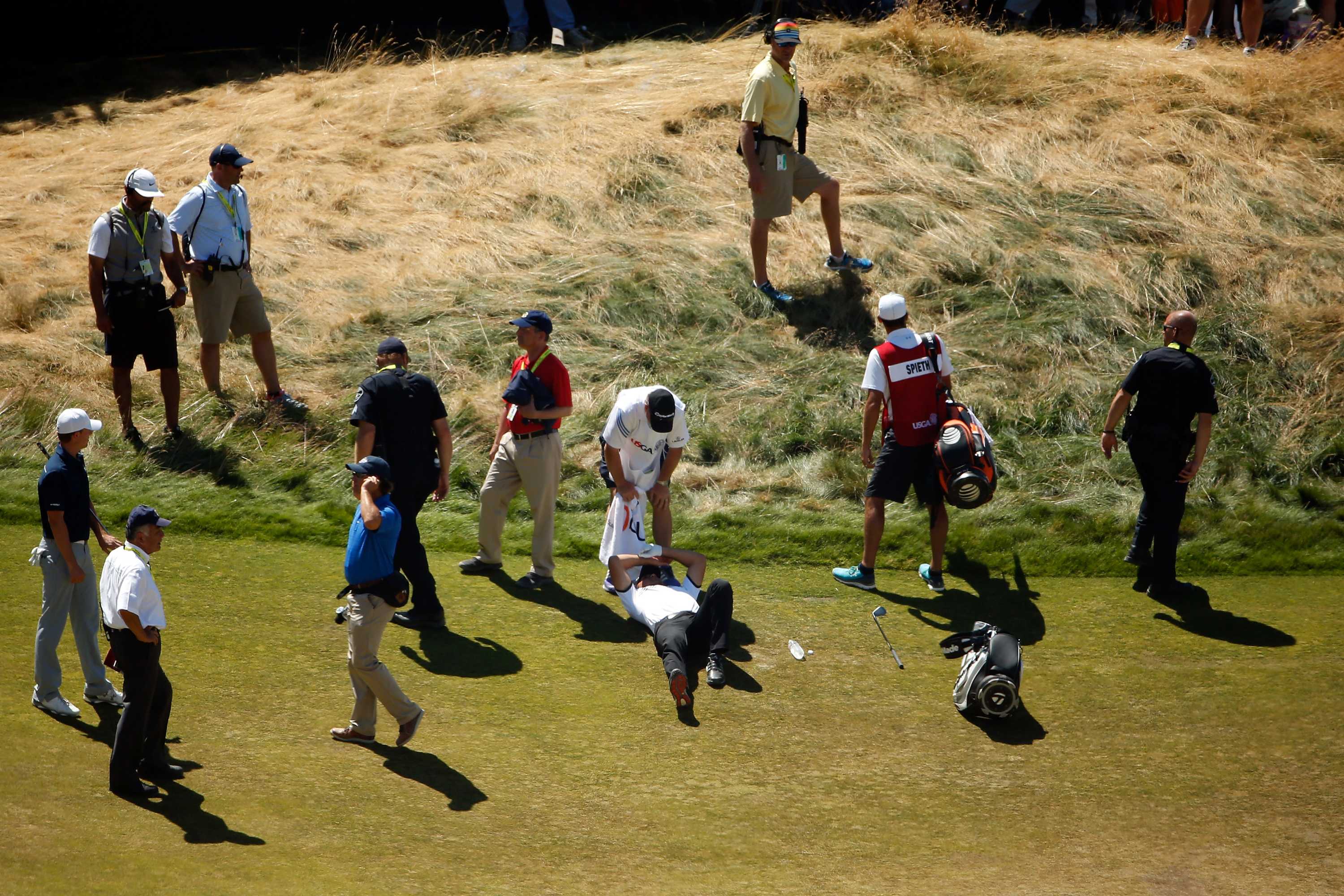 Australia's Jason Day collapses on final hole of second round at US ...