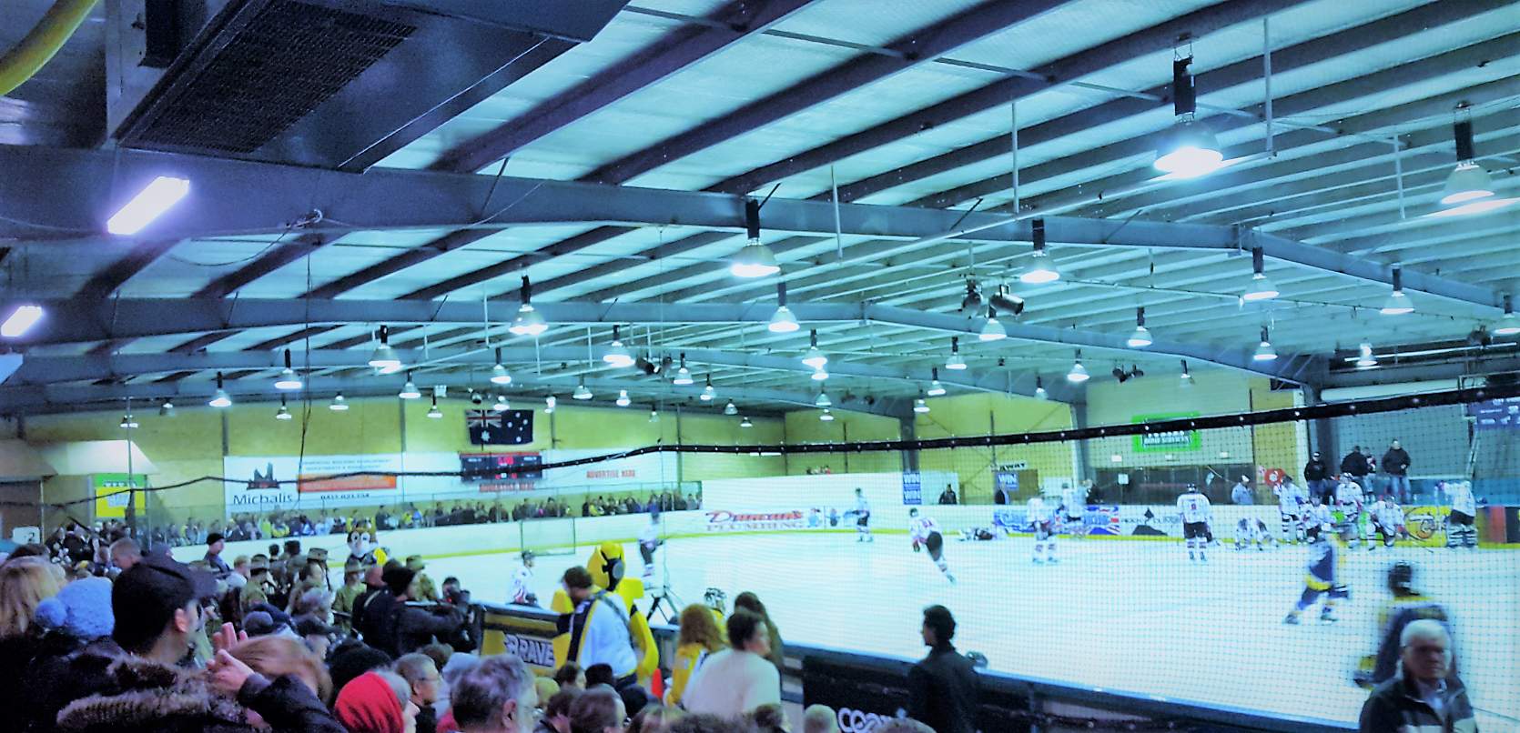 Canberra marks 40 years since ice hockey debut in the national capital ...