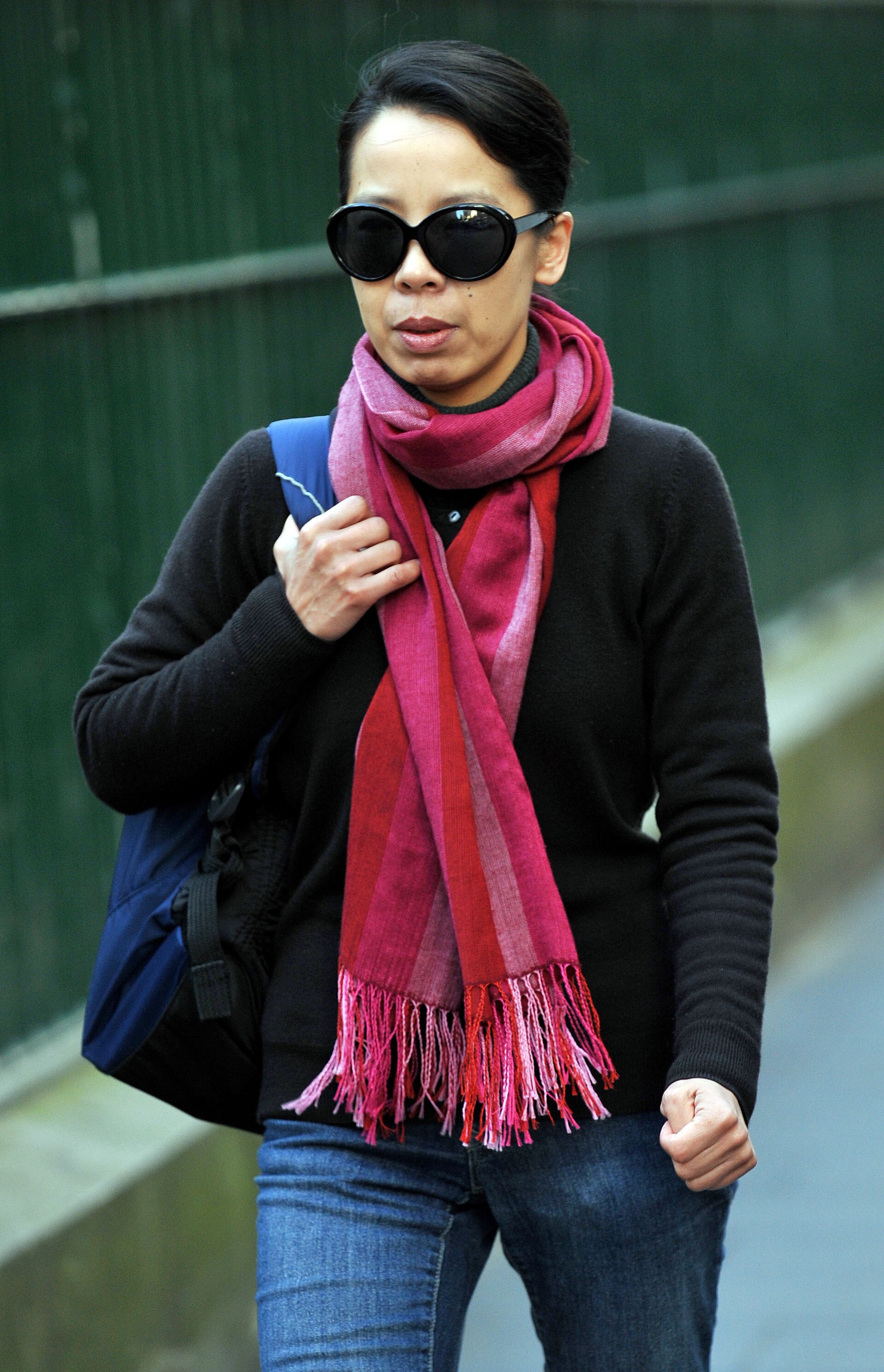 Wife of accused murderer breaks down in court - ABC News