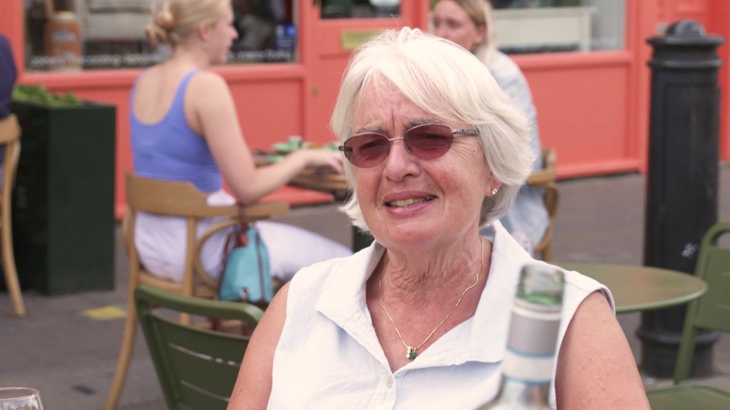 Diners return to London UK restaurants before second wave hits - ABC News