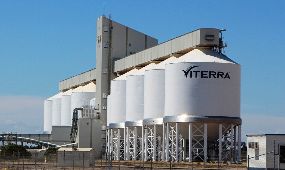 Global grain giants Bunge and Viterra agree to $34 billion merger - ABC ...