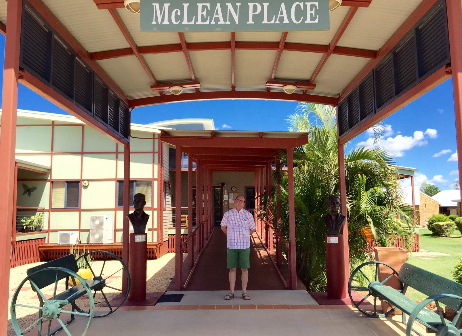 Queenslanders recognised in Australia Day awards - ABC News