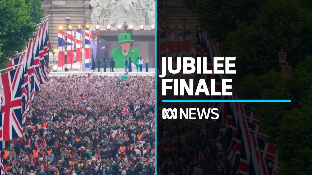 Queen Elizabeth delights fans with surprise appearance at Jubilee - ABC ...