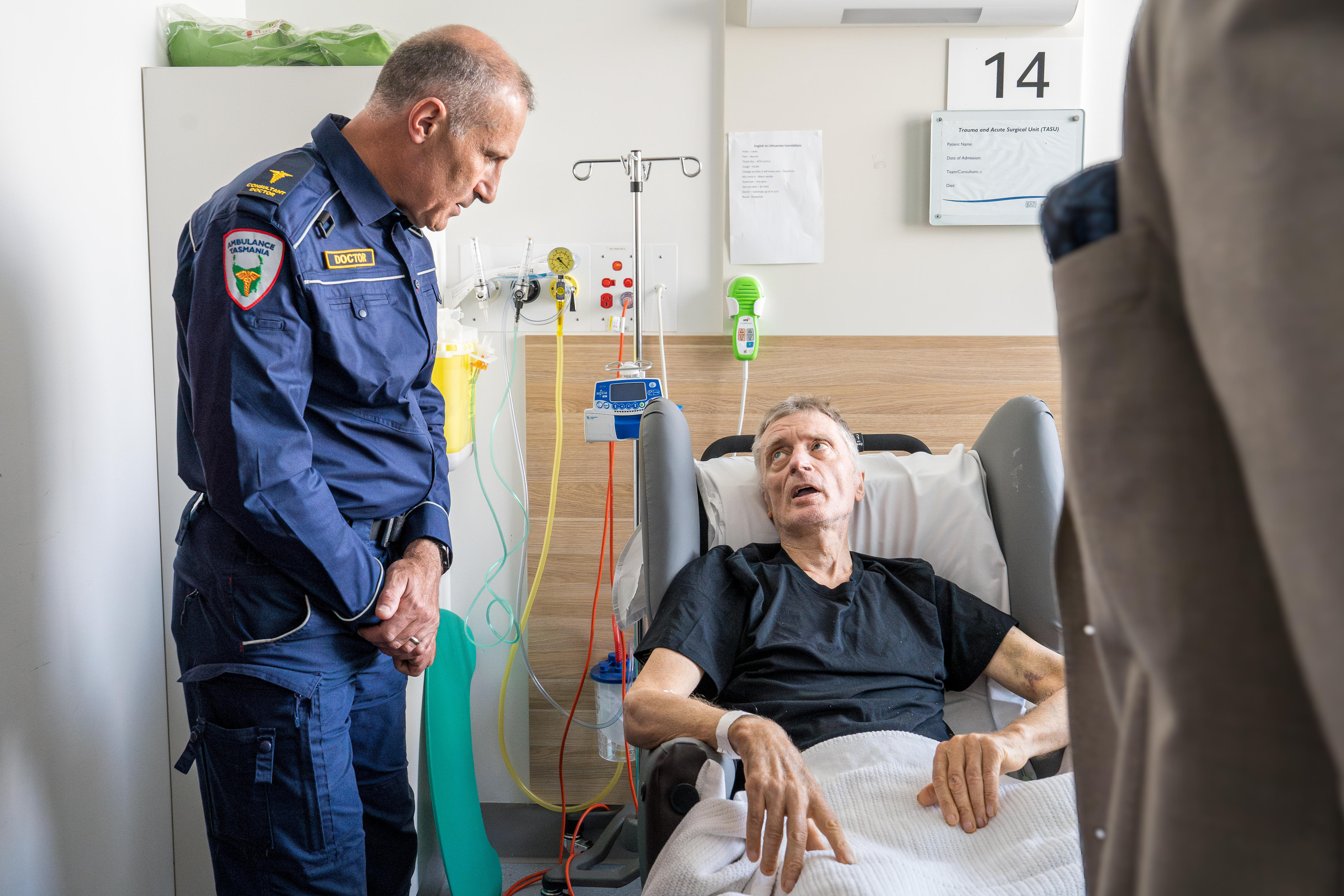 Franklin River rescue doctor receives Lithuanian award for saving ...