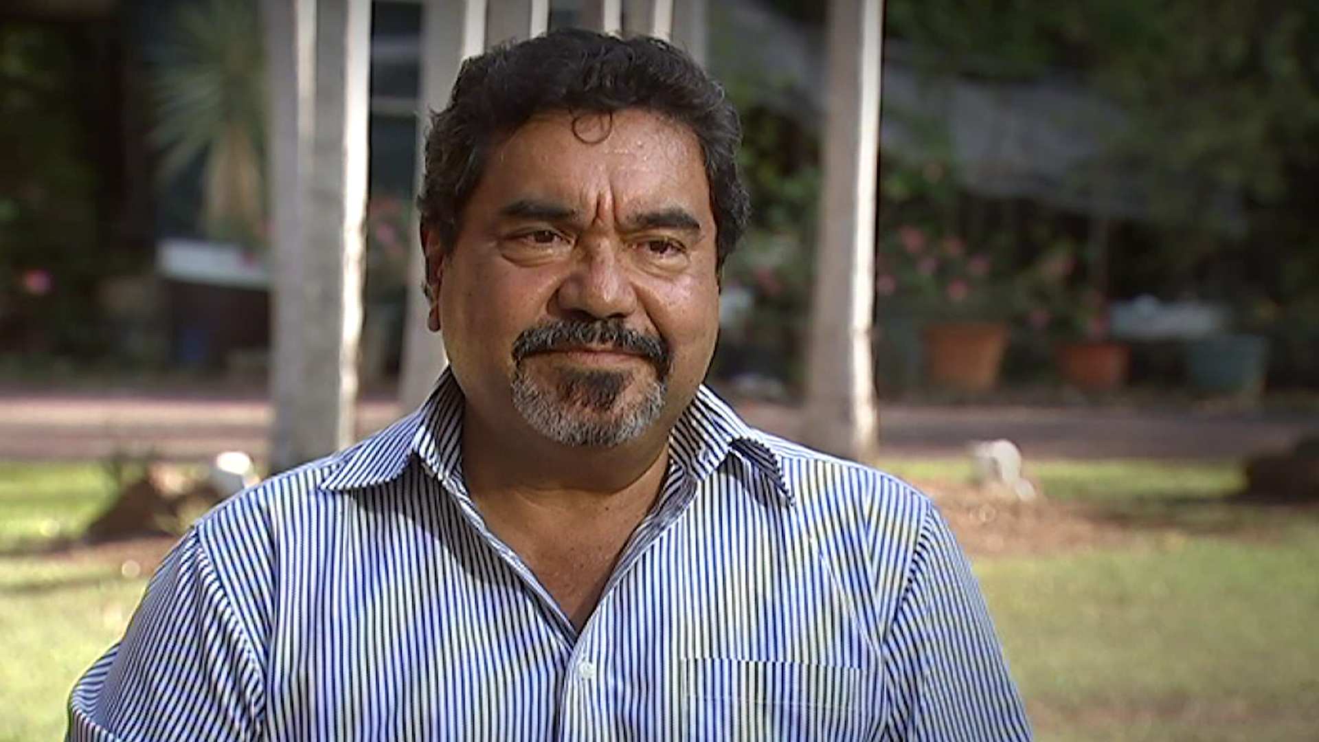 'I grabbed the croc by the head': The night a man saved his mother's ...