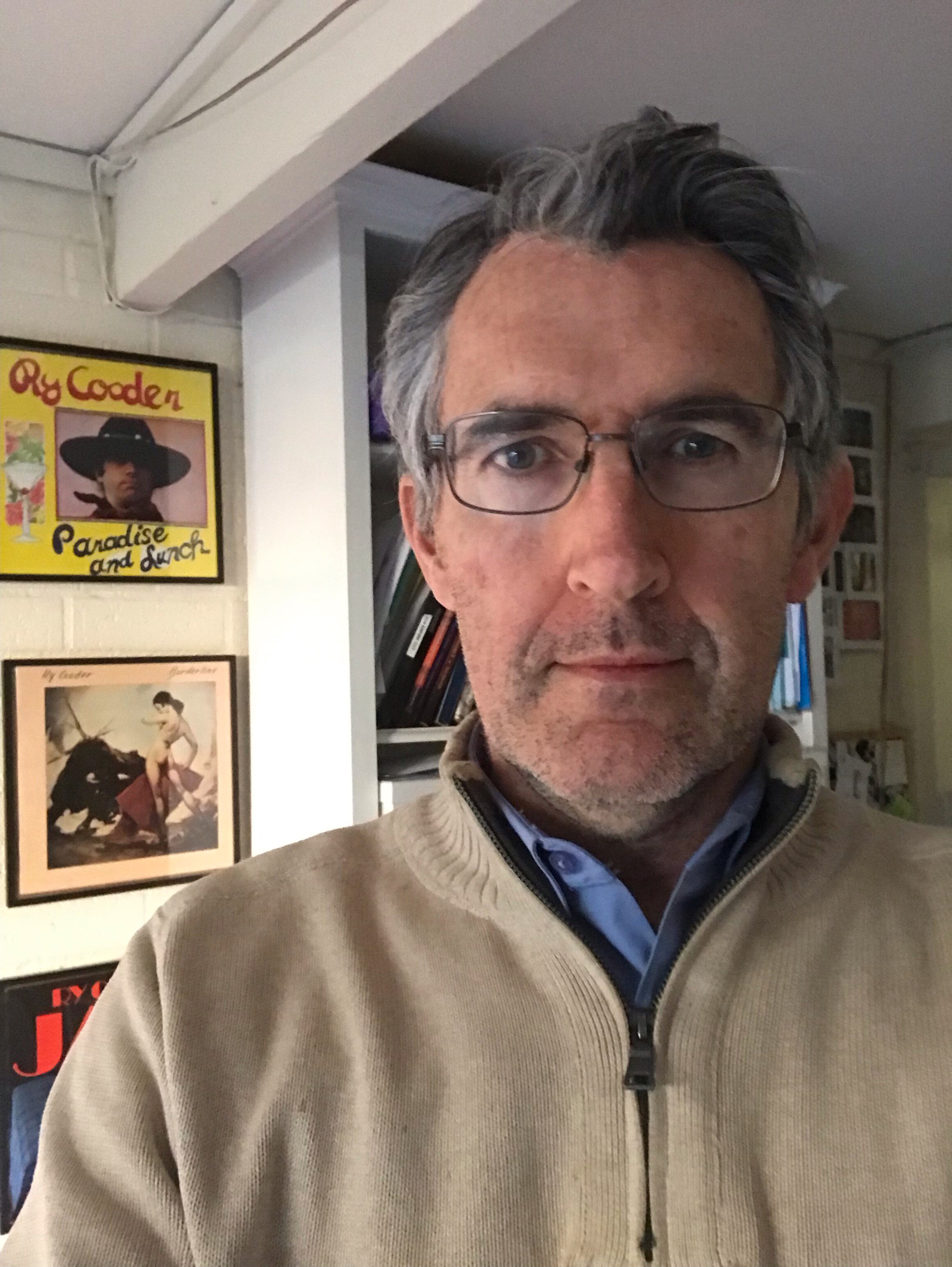 Artist surprises 'hundreds' of Ballarat residents with custom paintings ...