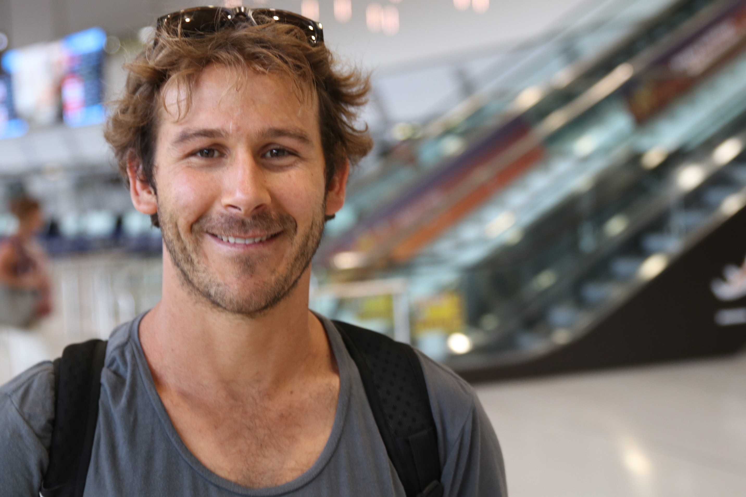 Bali volcano: Passengers left stranded by Mt Agung arrive home - ABC News