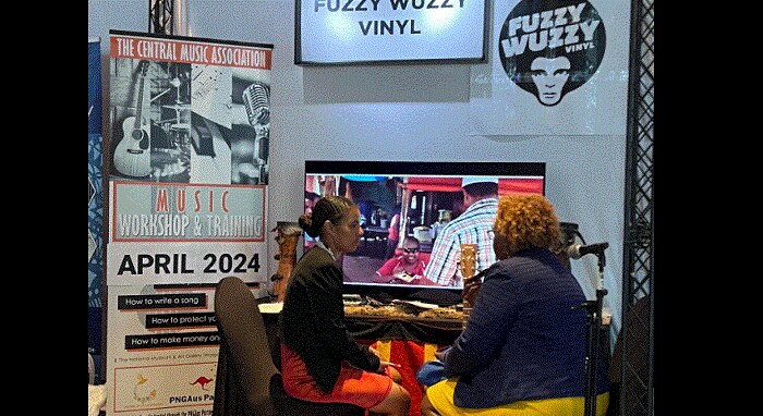 PNG Fuzzy Wuzzy Vinyl i halvim ol music lain - ABC Pacific