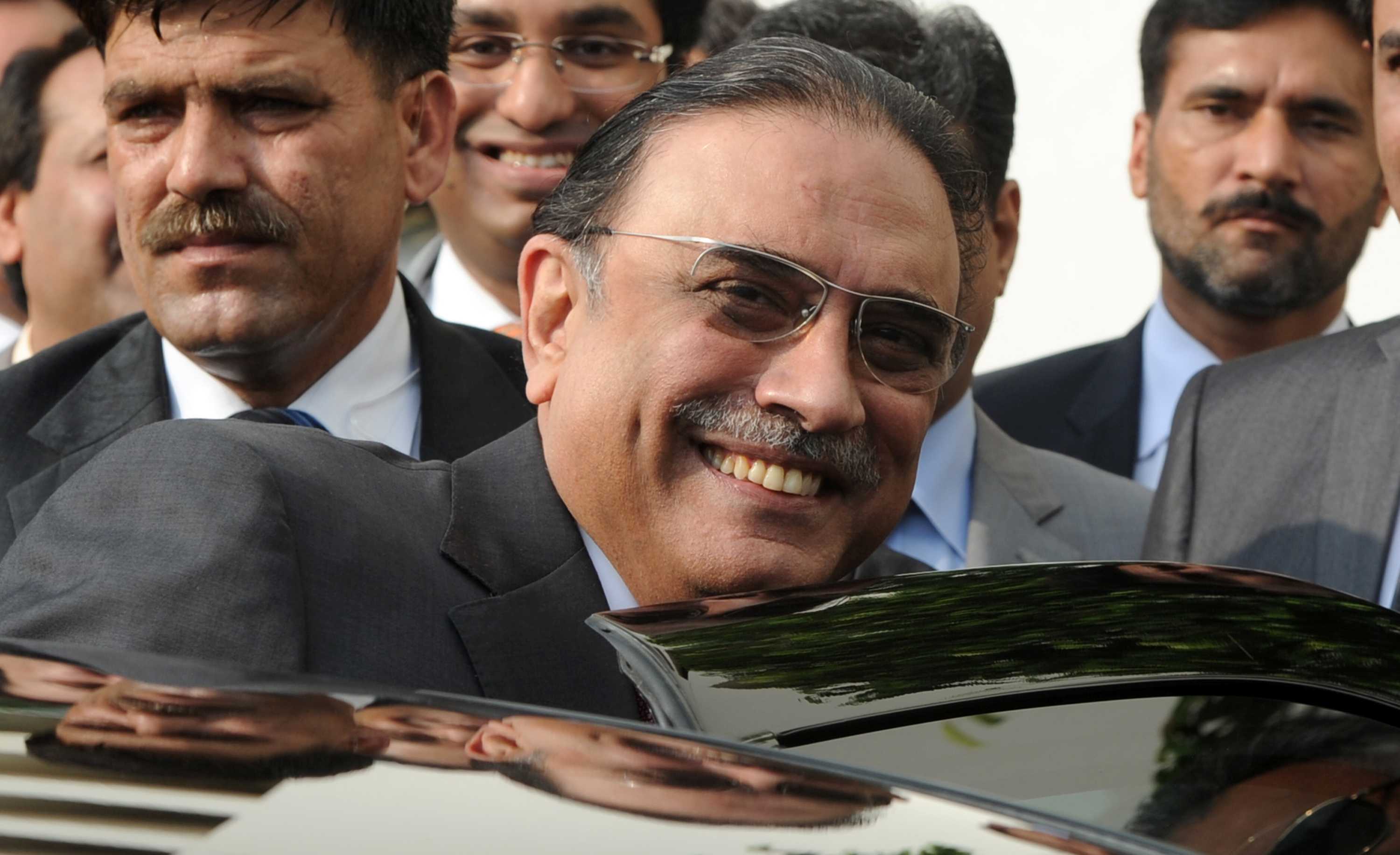 Pakistan president Zardari stepping down after record five years in ...