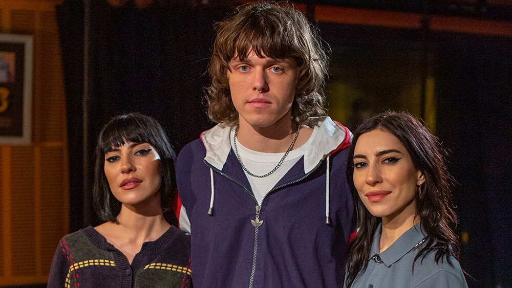 Allday covers Joni Mitchell 'Big Yellow Taxi' for Like A Version [2019 ...