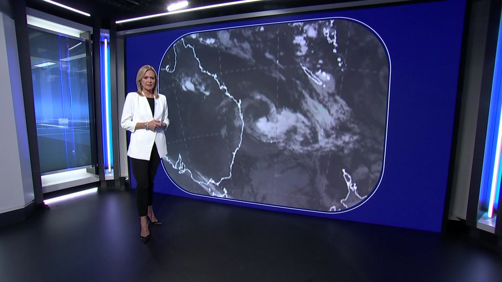 ABC reporters share the latest on the ground from Qld and NSW - ABC News