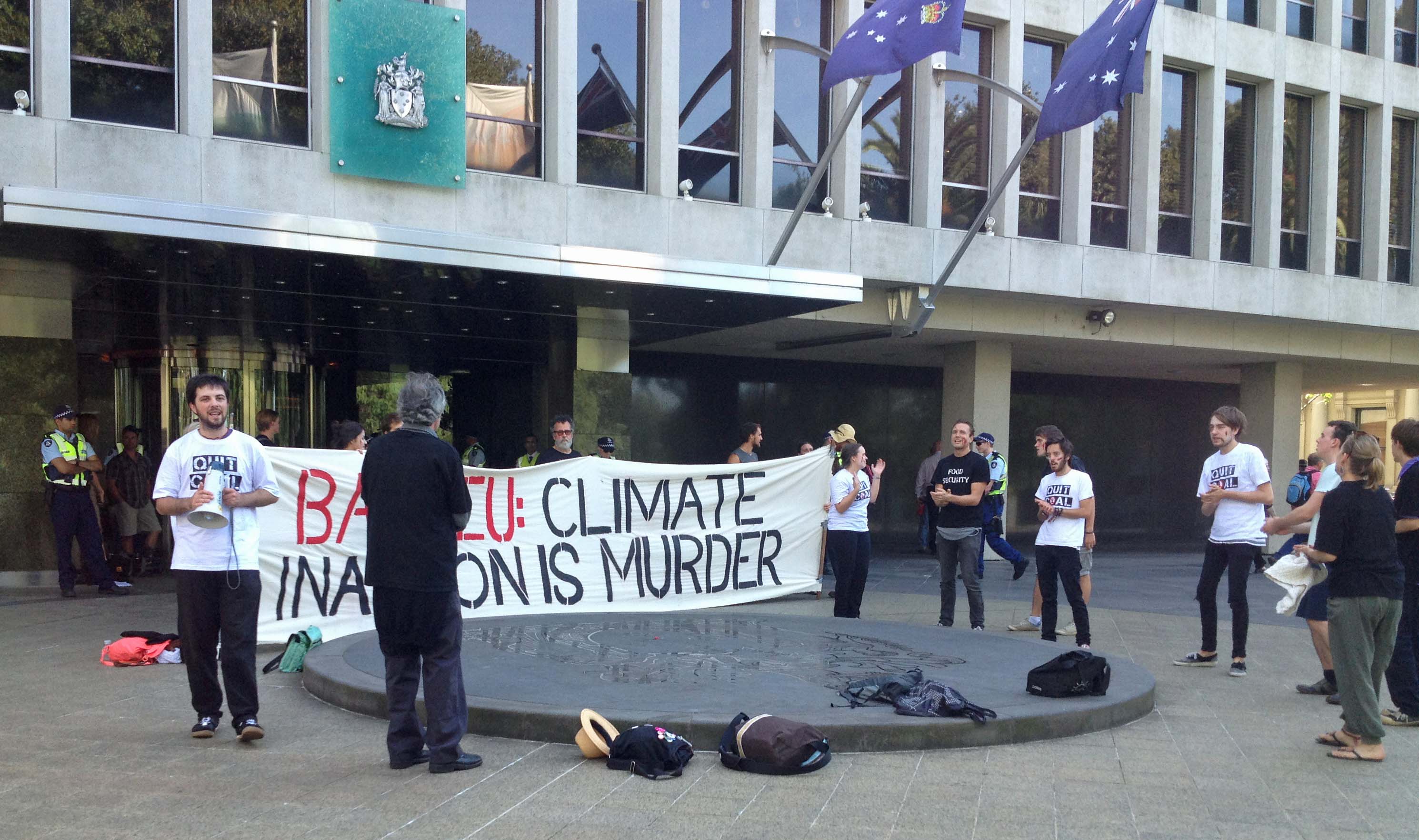 Premier's office targeted by anti-coal protesters - ABC News