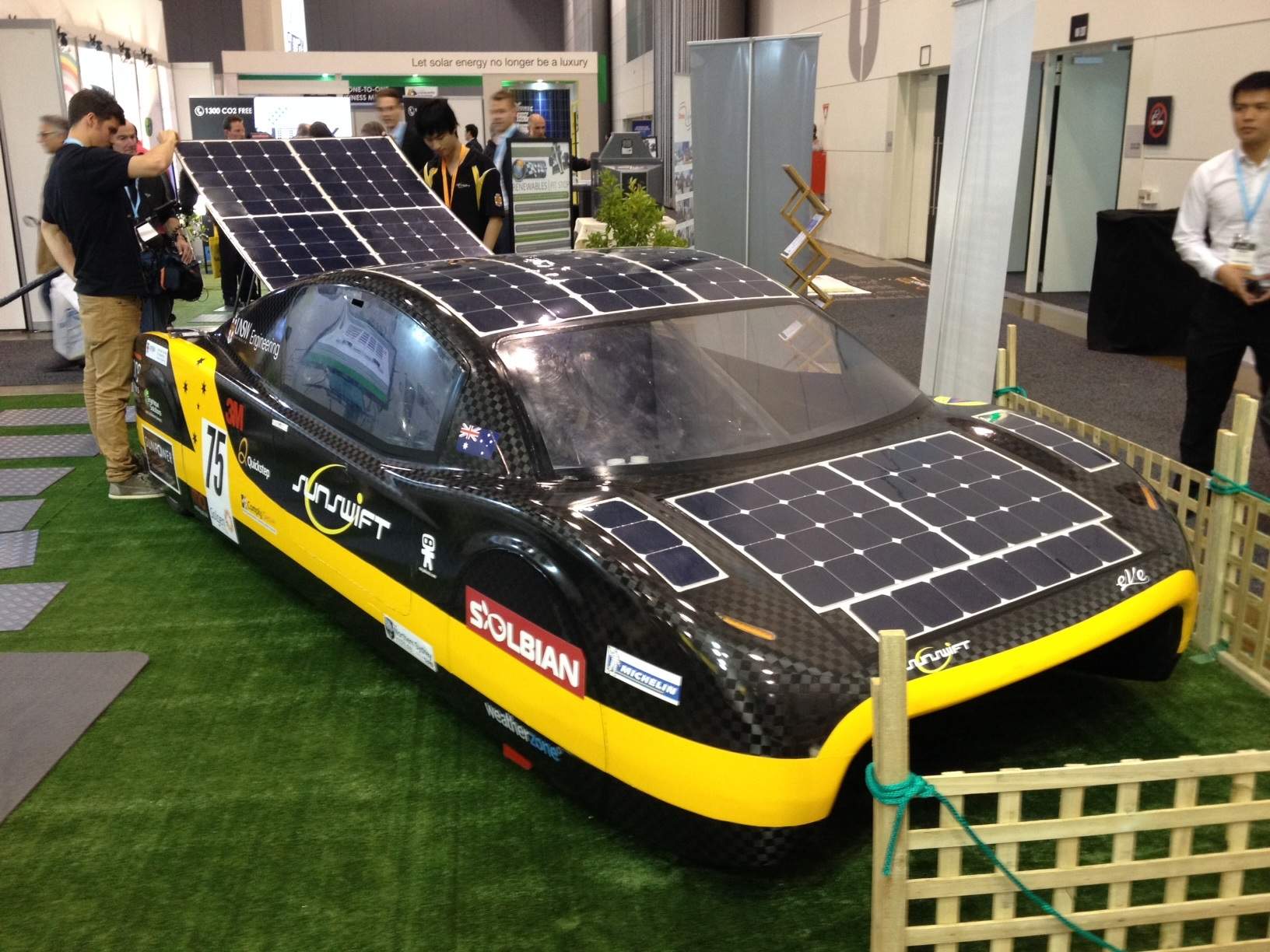 University of NSW students drive Sunswift solar car into the record ...