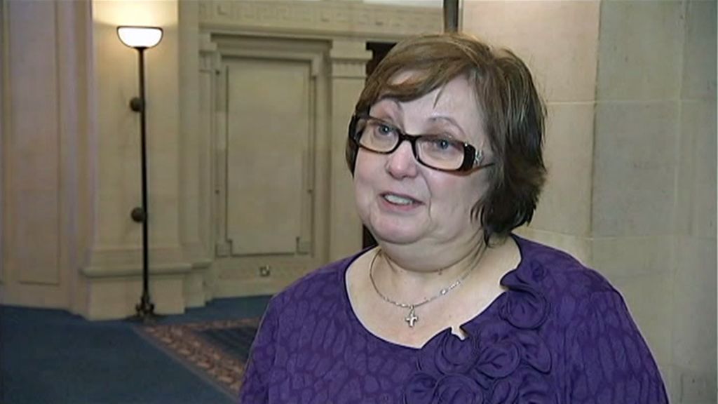 Court win for employee asked to remove cross - ABC News