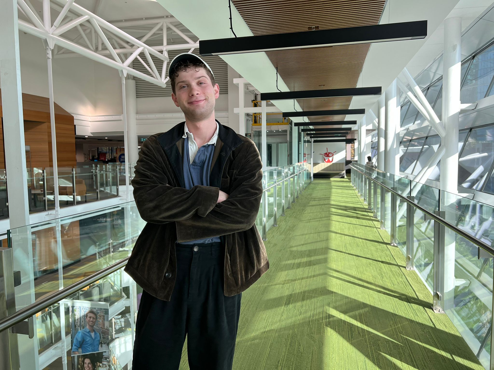 How comedian Leo Reich tackles the problems of today - ABC listen