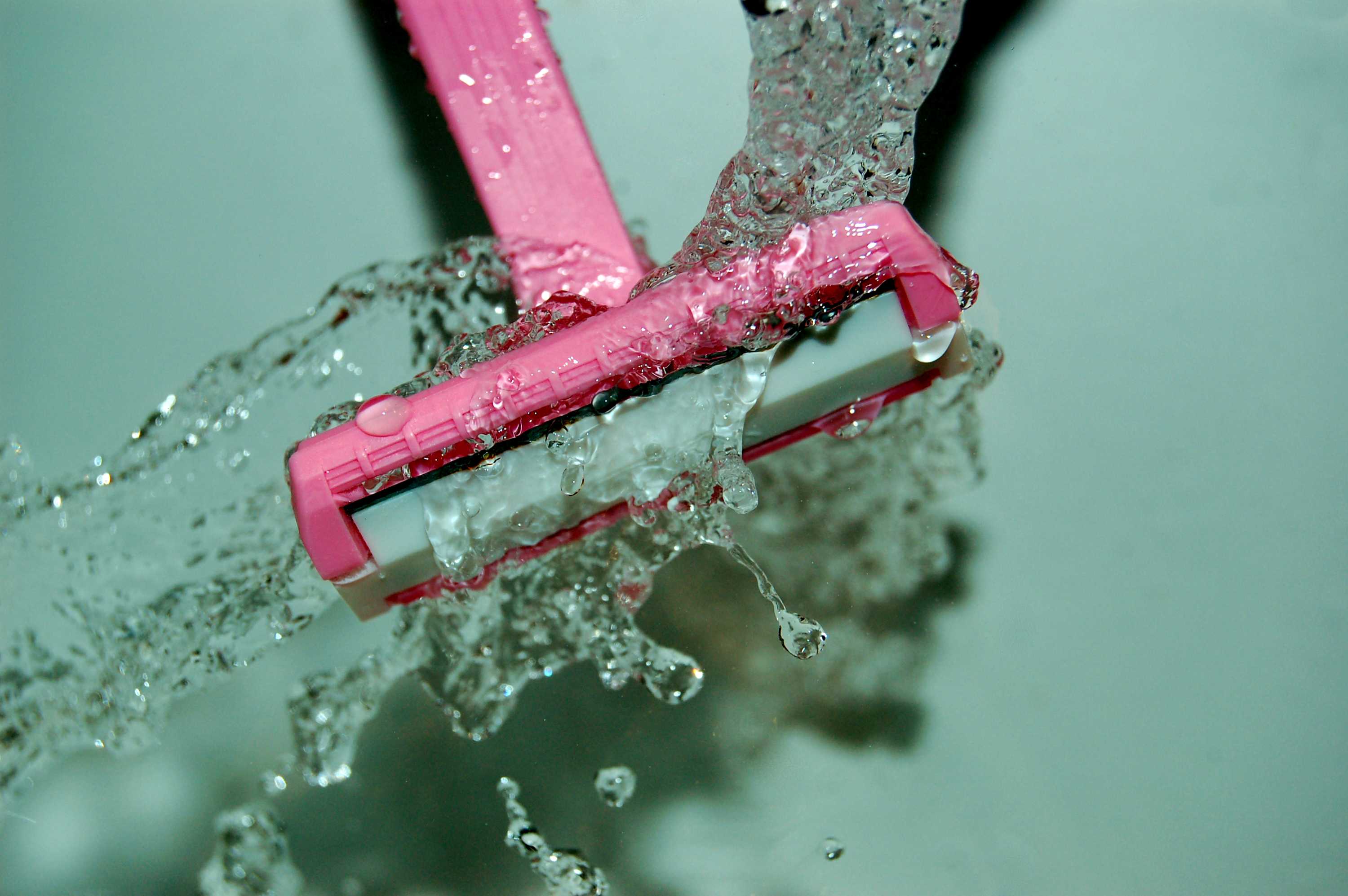 Tesco cuts price of female razors, experts call for end of 'pink tax ...