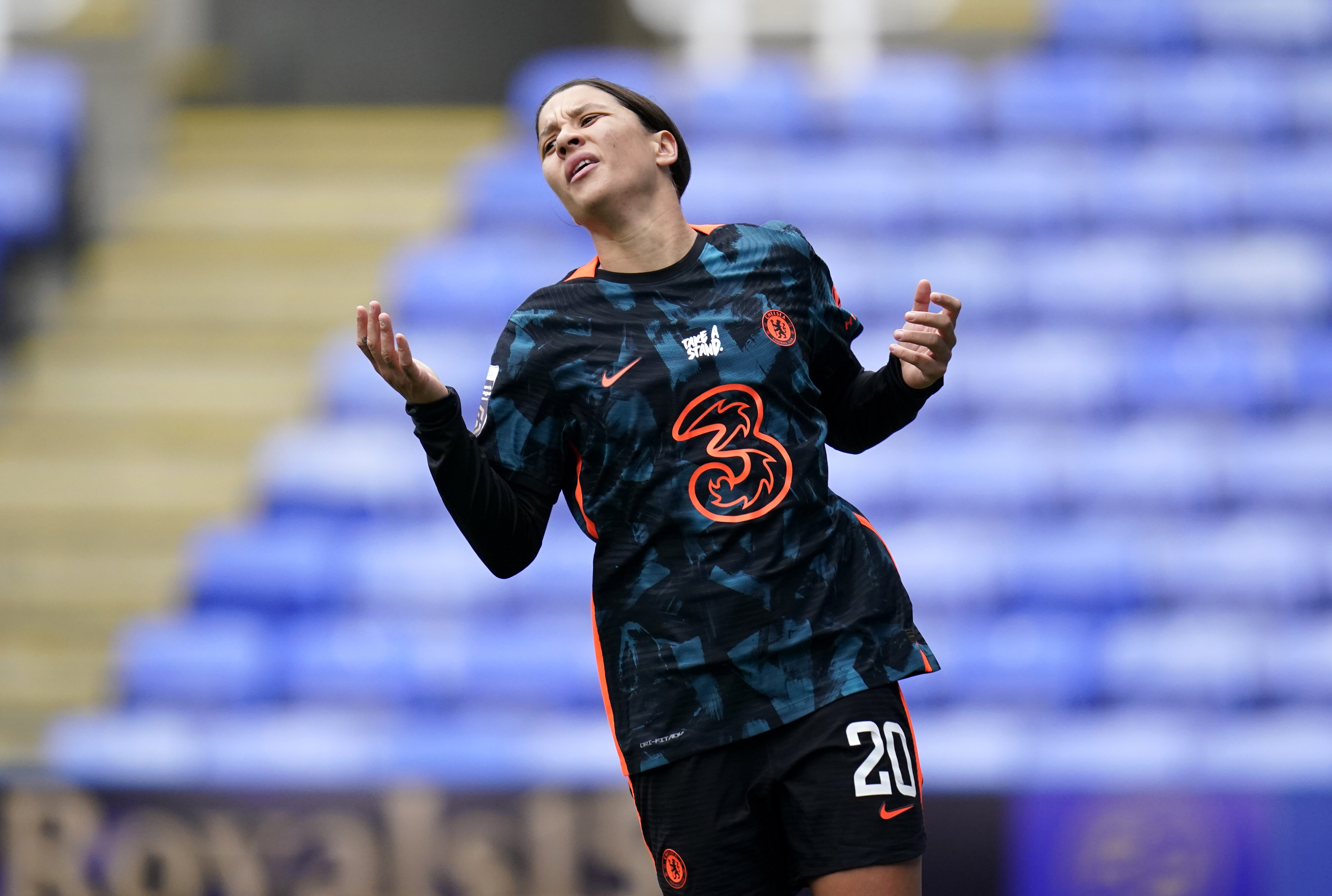 Sam Kerr's Chelsea suffer shock defeat to Reading as Arsenal extend WSL ...