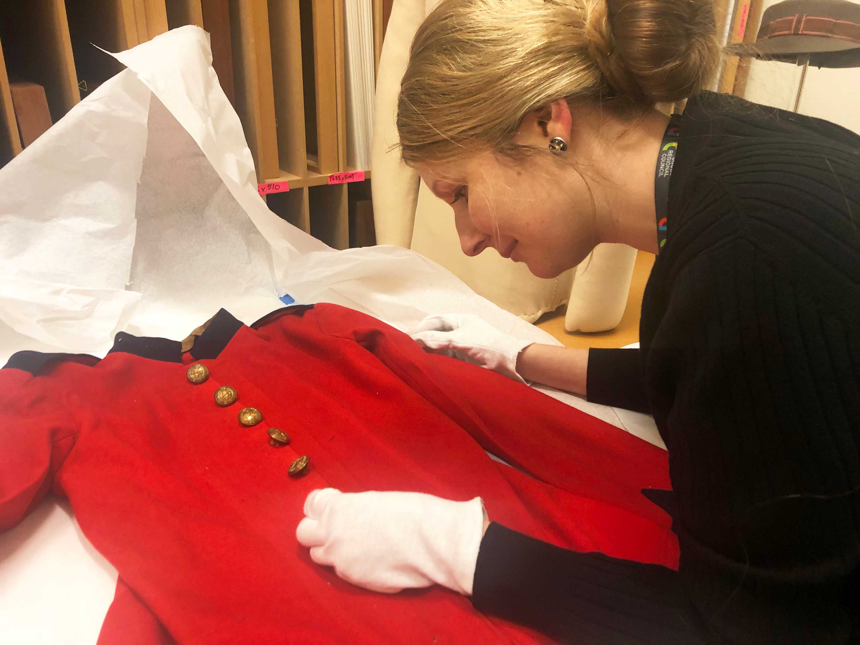 Historians question authenticity of military jacket at Dubbo's cultural ...